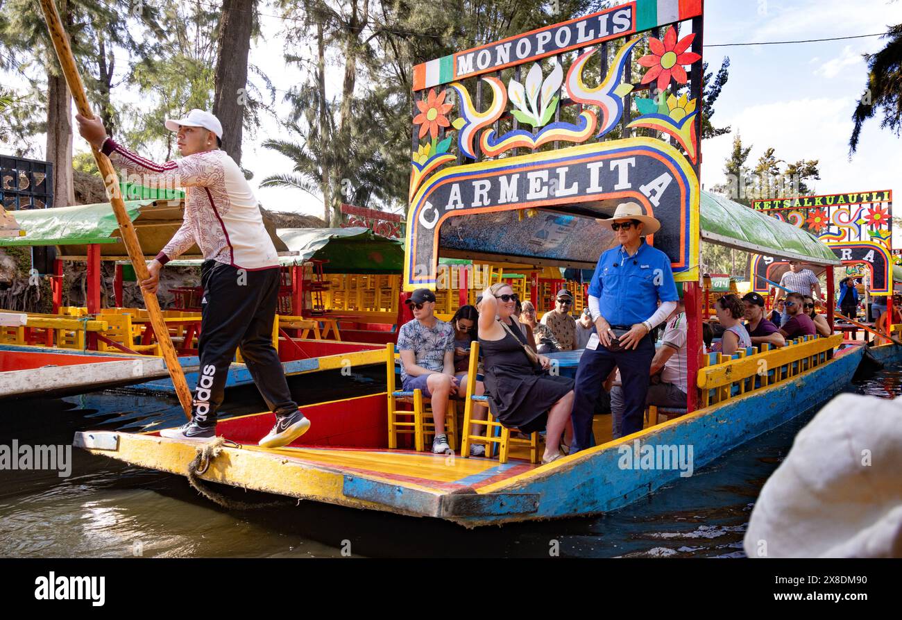 Xochimilco Mexico. Colourful boats on the Xochimilco floating gardens ...