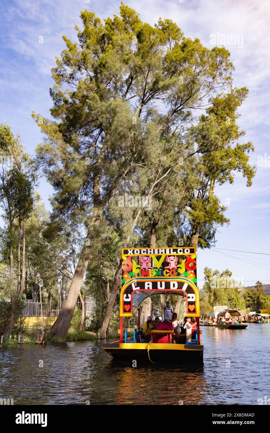 Xochimilco Mexico. Colourful boats on the Xochimilco floating gardens ...