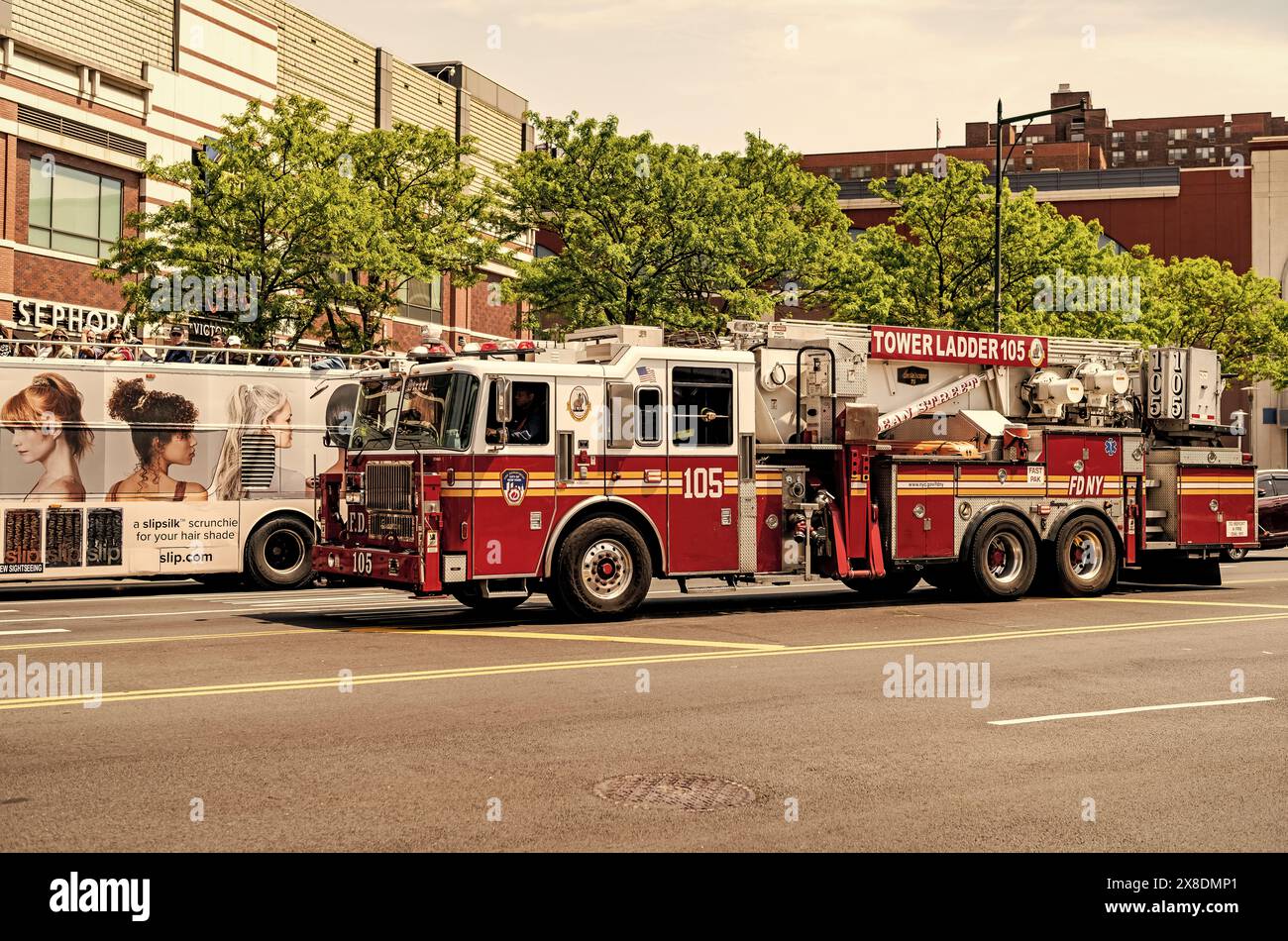 Ladder 105 hi-res stock photography and images - Alamy