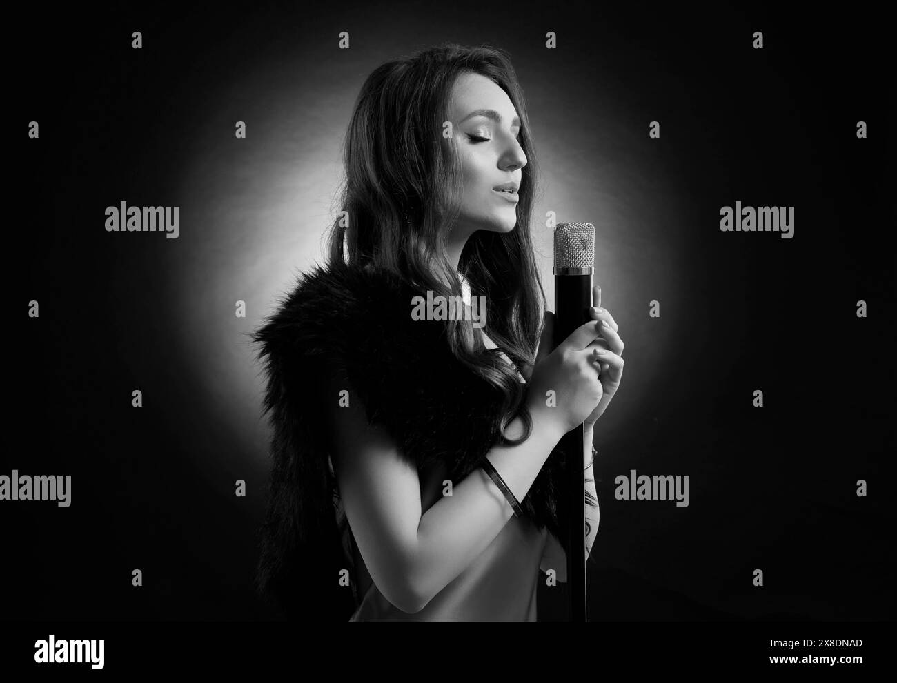 Vintage cabaret black and white hi-res stock photography and images - Alamy