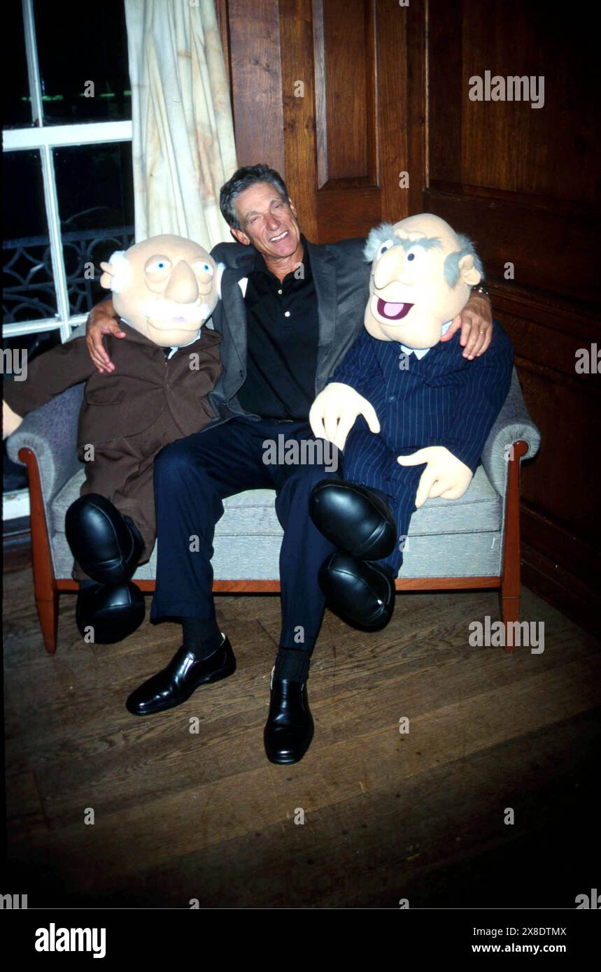 Statler and waldorf muppet hi-res stock photography and images - Alamy