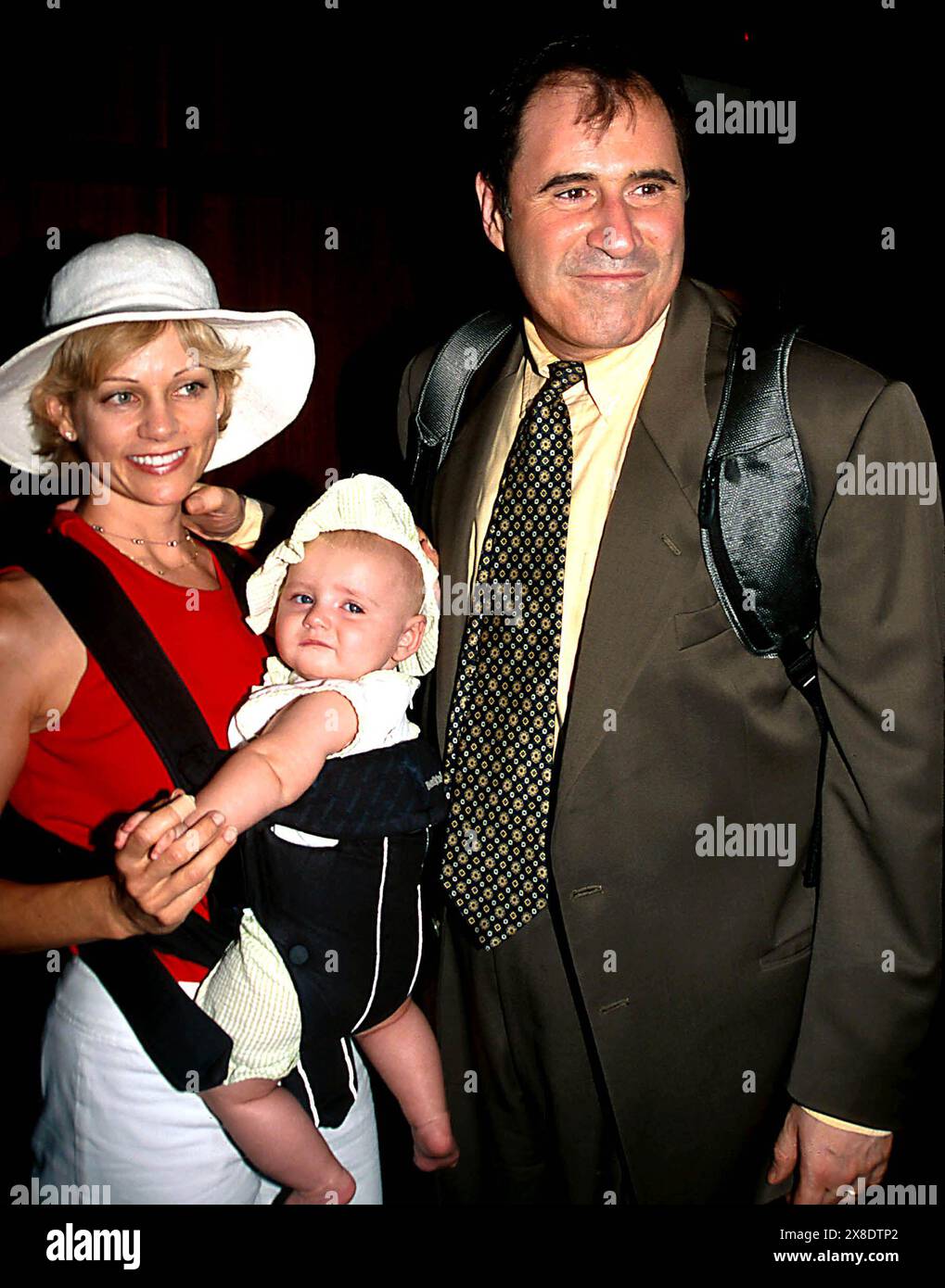 RICHARD KIND FAMILY .K25876JBU SD0813.THE LAUNCH OF CAROLINE RHEA SHOW ...