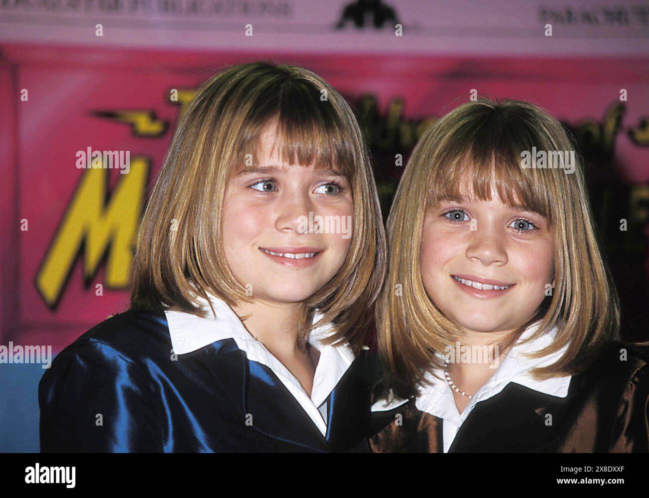 Mary kate olsen ashley olsen 1998 hi-res stock photography and images ...