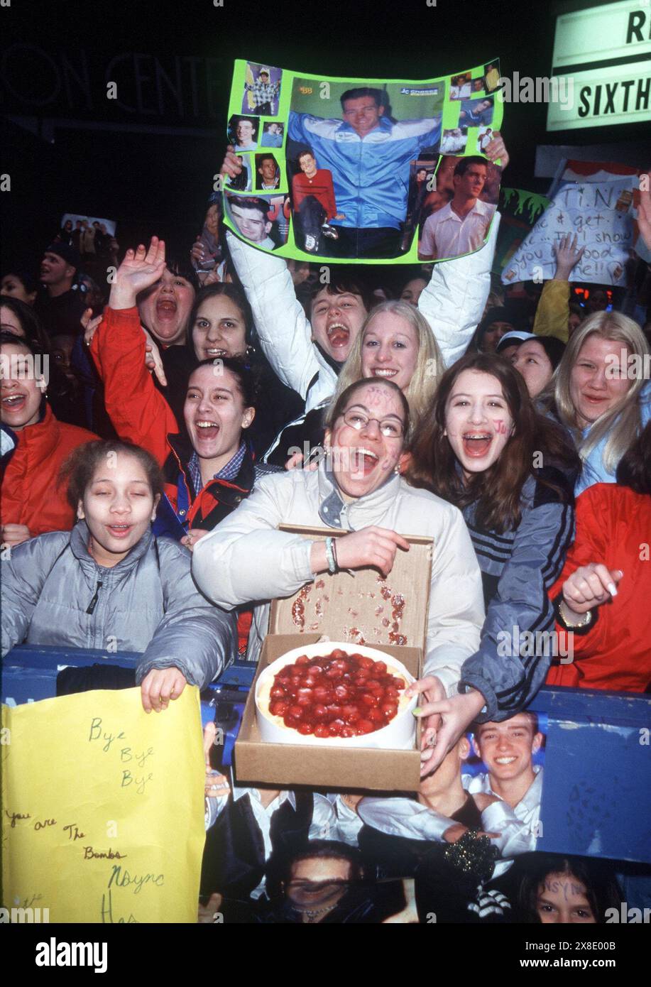 2000 times square hi-res stock photography and images - Alamy