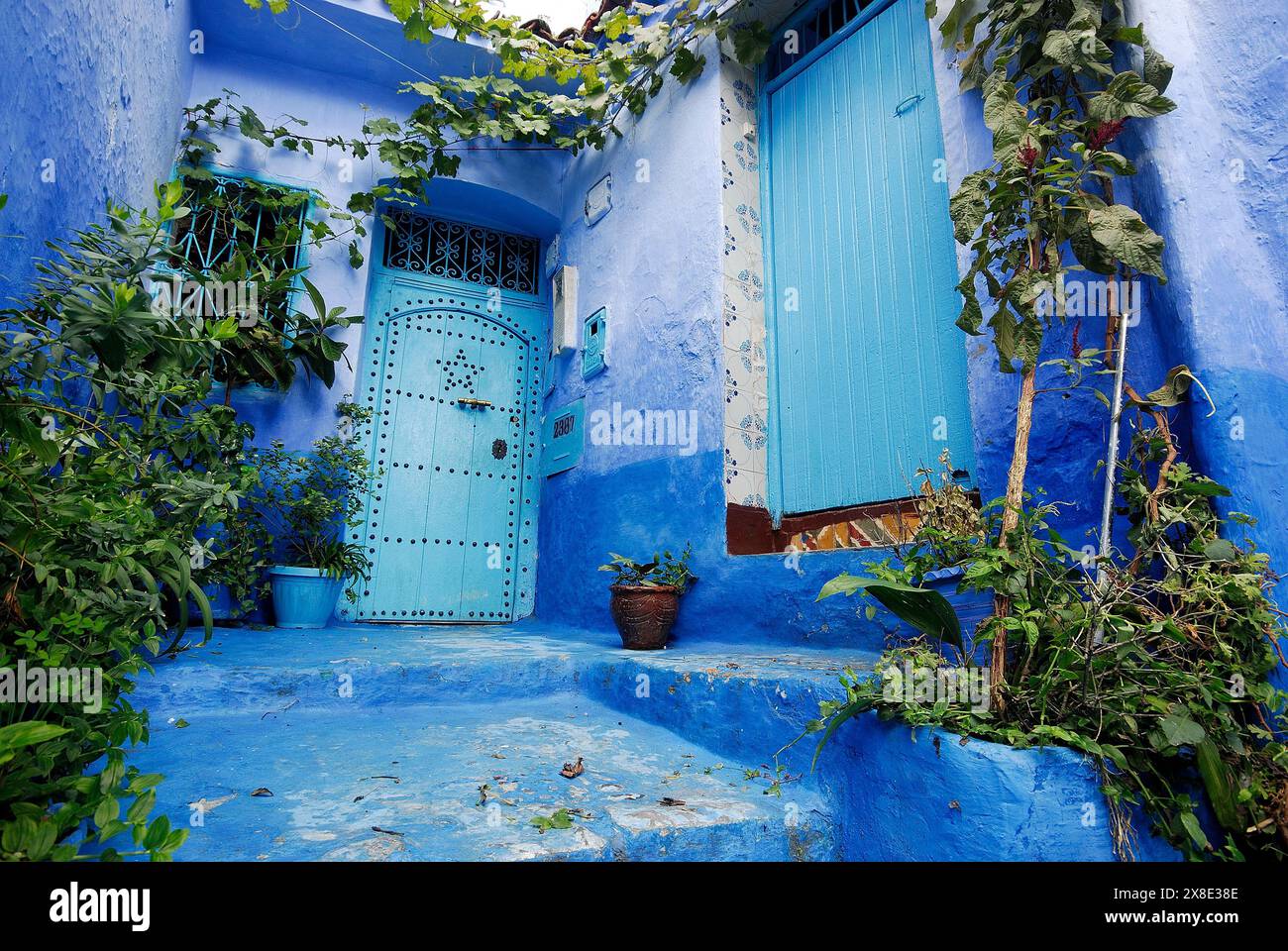 Blue town of Chefchaouen, Maroc Stock Photo - Alamy