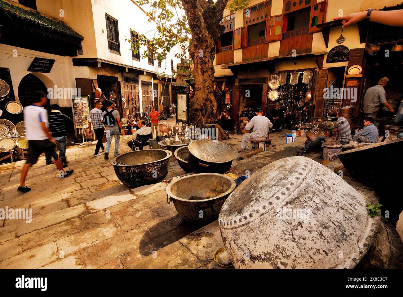 Medina fez maroc hi-res stock photography and images - Alamy