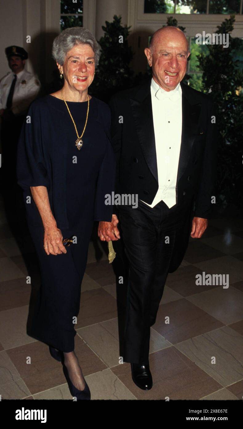 L8599JKEL.STATE VISIT EMPEROR OF JAPAN 06/13/1994.LAURENCE TISCH AND ...