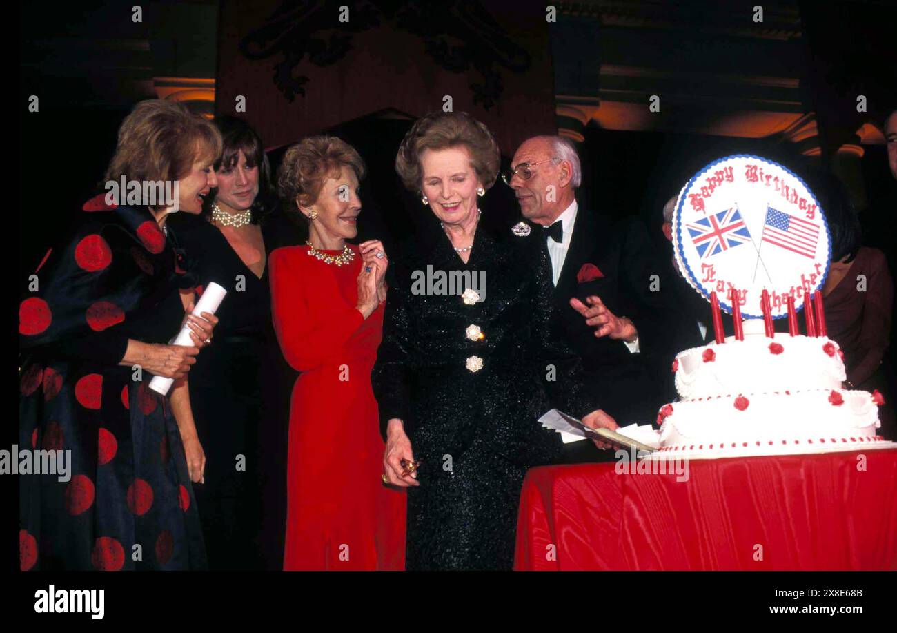 K2886JKEL SD10/23/1995.MARGARET THATCHER 70TH BIRTH DAY GALA.BARBARA ...