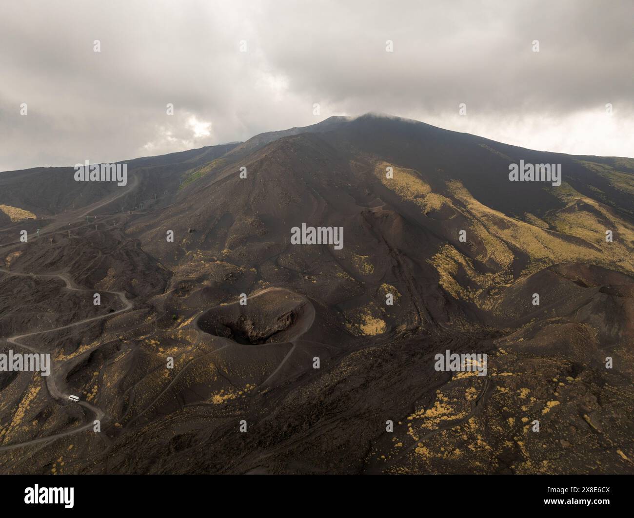 Mount Etna, Sicily - Tallest active volcano of Europe 3329 m in Italy ...