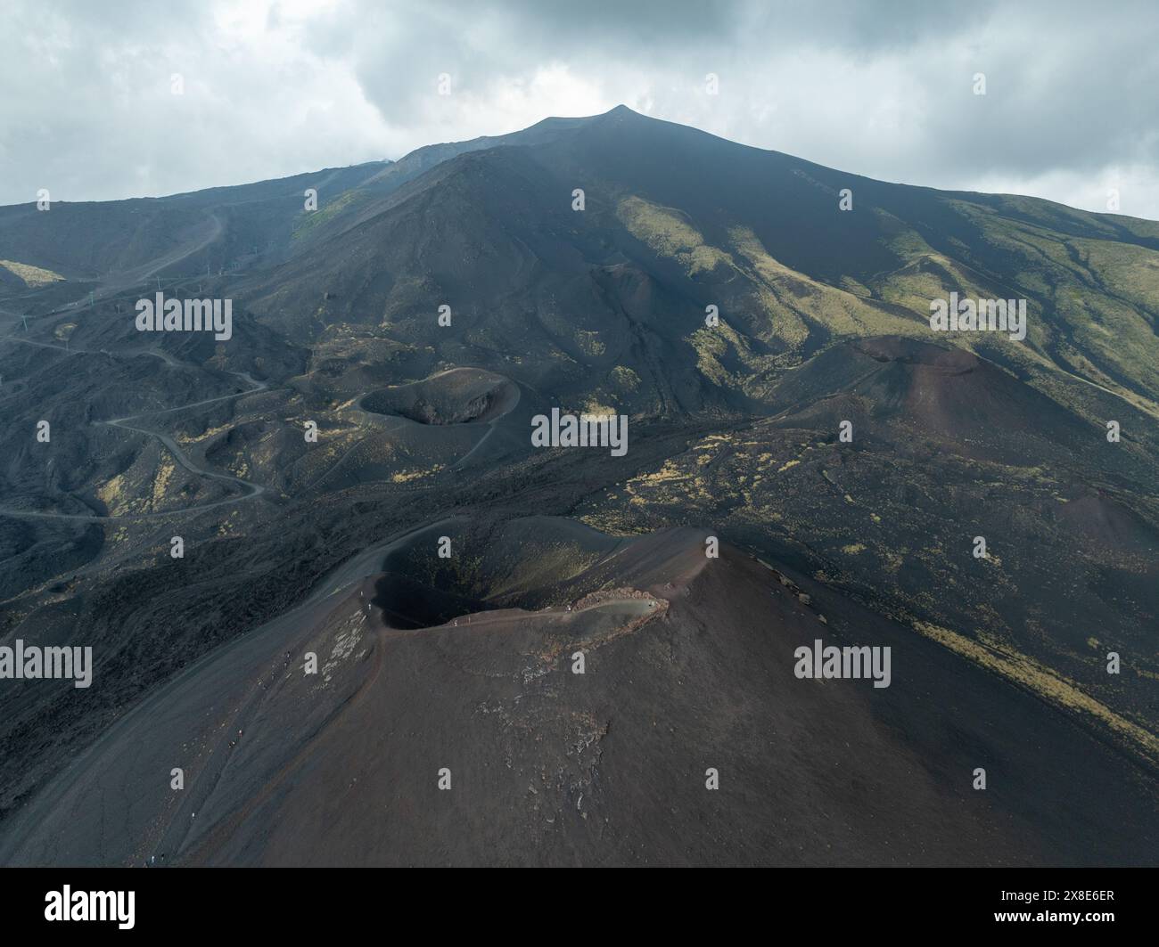 Mount Etna, Sicily - Tallest active volcano of Europe 3329 m in Italy ...