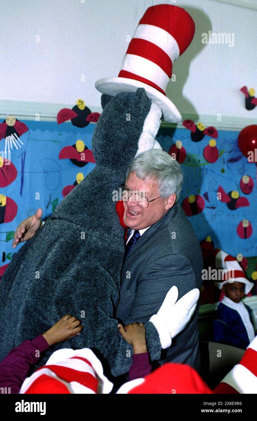 Mar. 2, 1999 - 03/02/99.WASHINGTON DC: READ ACROSS AMERICA EVENT ...