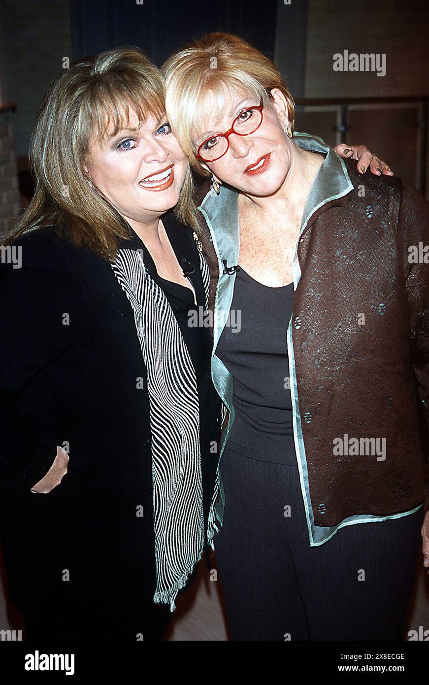 K24908JBU ''THE SALLY JESSY RAPHAEL SHOW'' HER FAVORITE TV SHOWS FINAL TAPING 04/23/02.SALLY ...