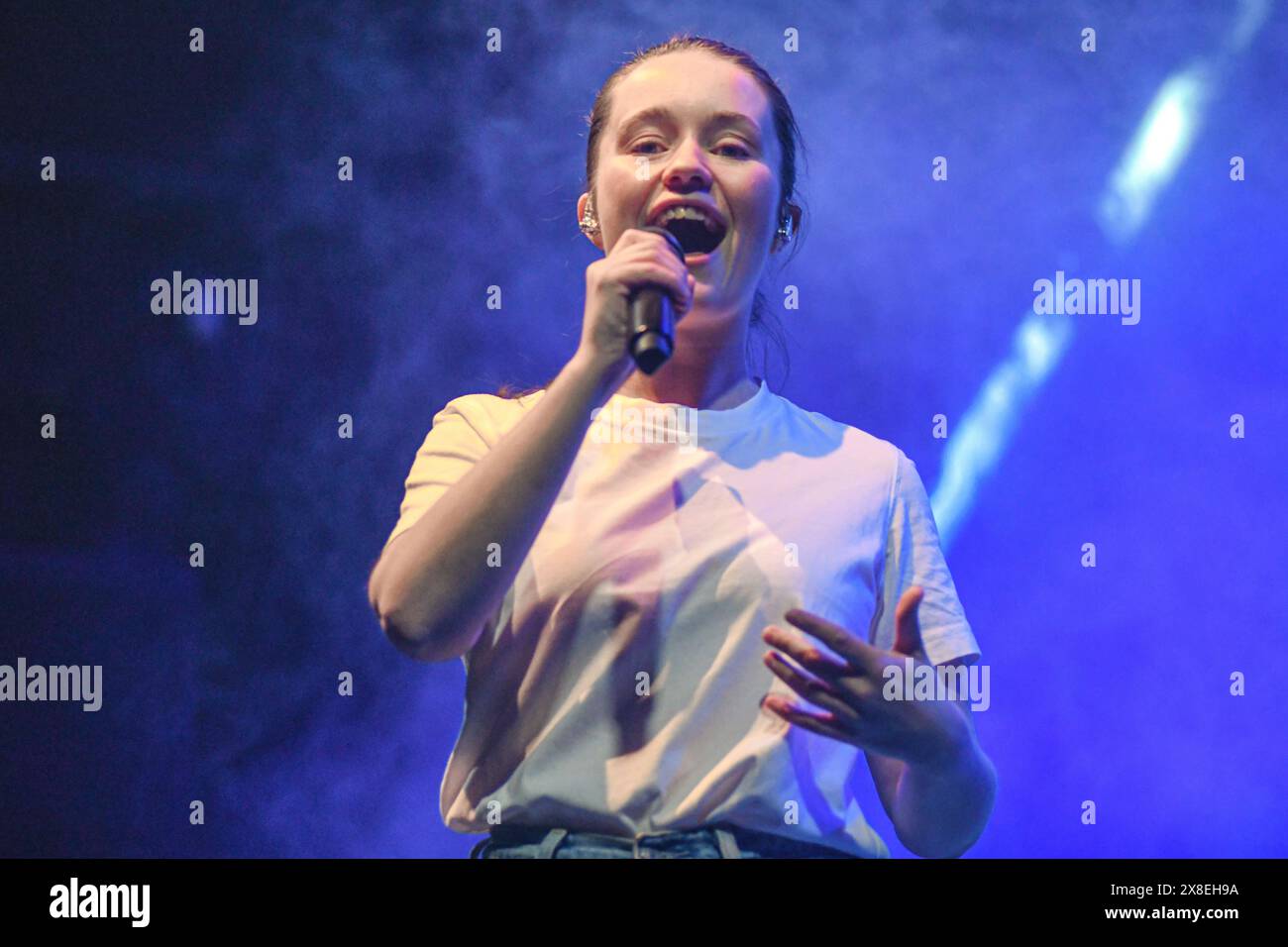 Norwegian singer Sigrid, performing live in Buenos Aires Stock Photo ...