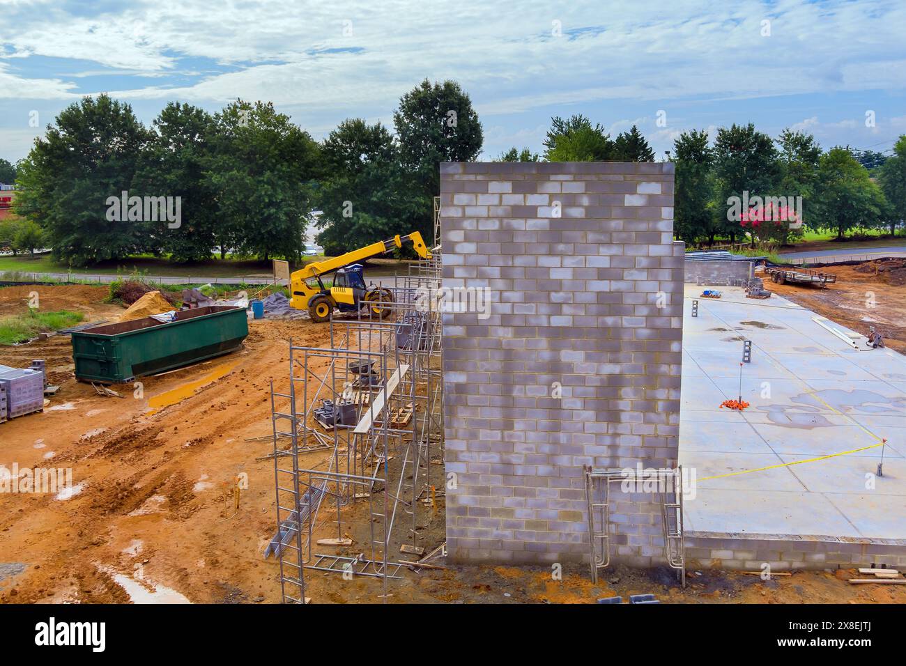 Brickwork scaffolding scaffold building hi-res stock photography and ...