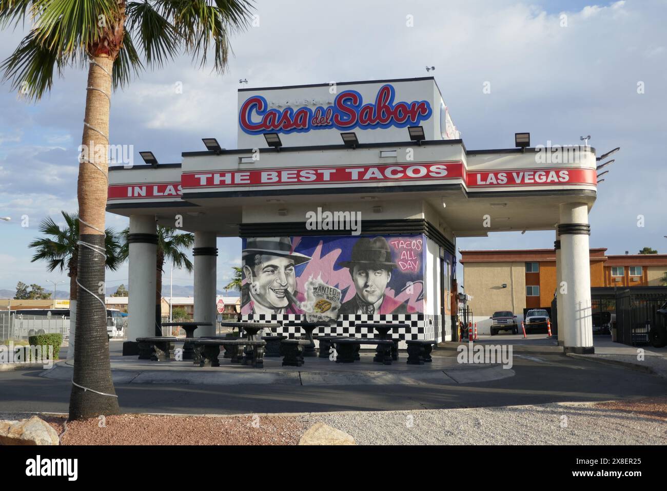 Las Vegas, Nevada, USA 14th May 2024 Gangsters Al Capone and Bugsy ...