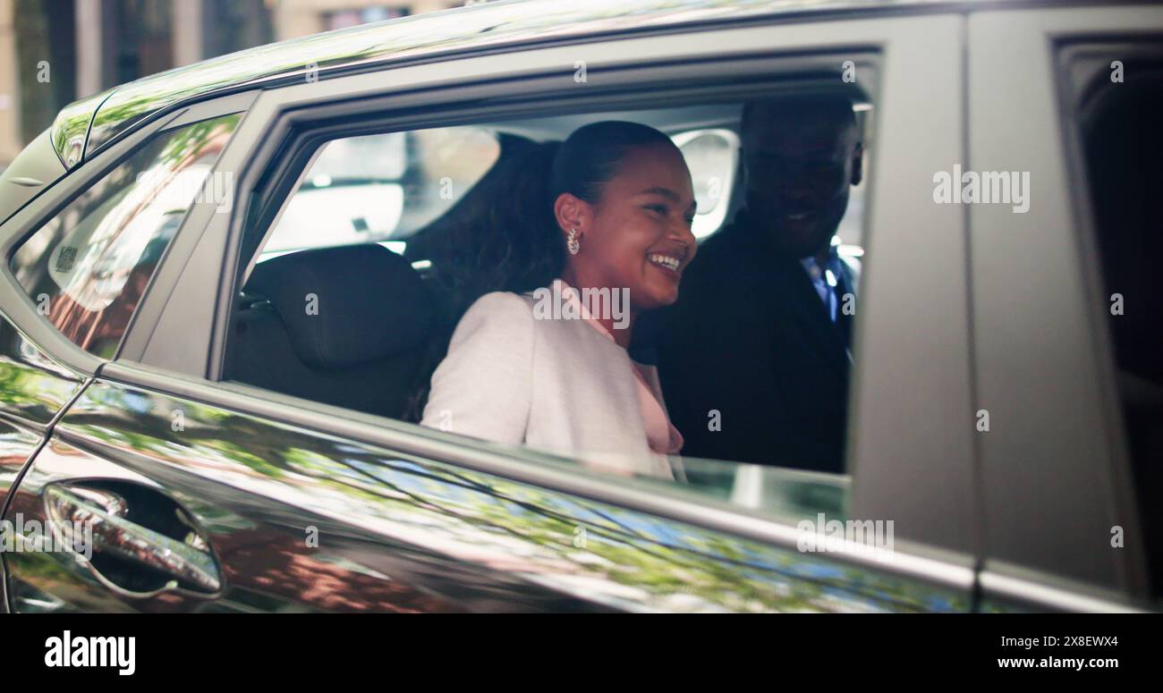 Carpool Ride Sharing. African People Using Car Share Stock Photo - Alamy