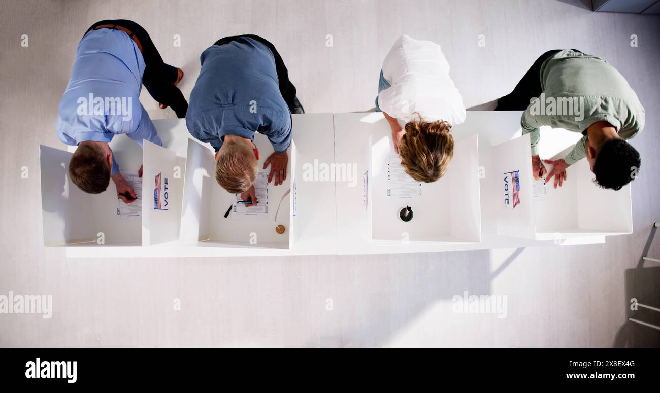 US Vote Booth And Political Elections Voting Stock Photo - Alamy