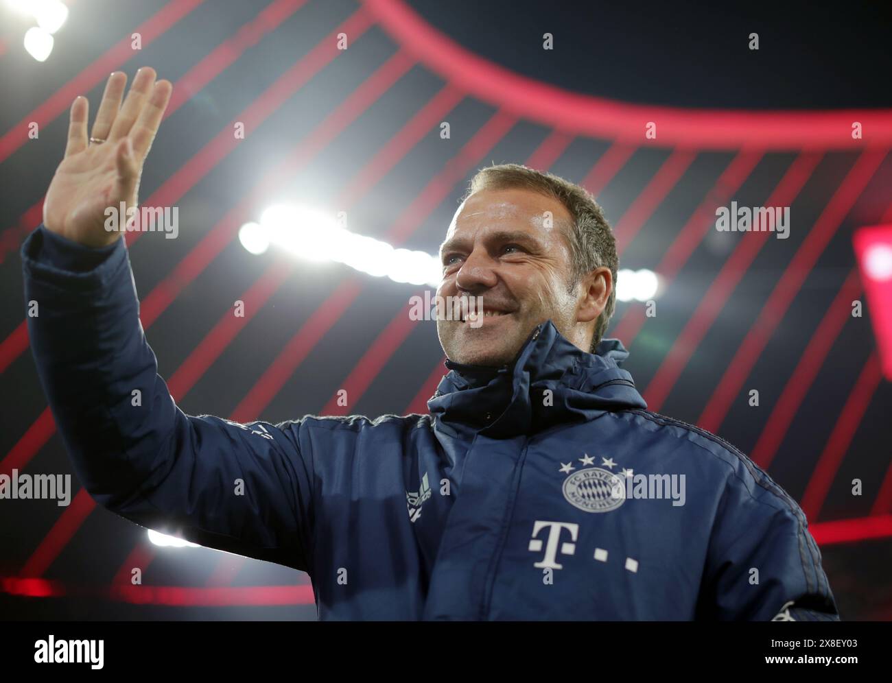 Hansi Flick Trainer head coach FC Bayern Fu§ball 1. Bundesliga FC ...