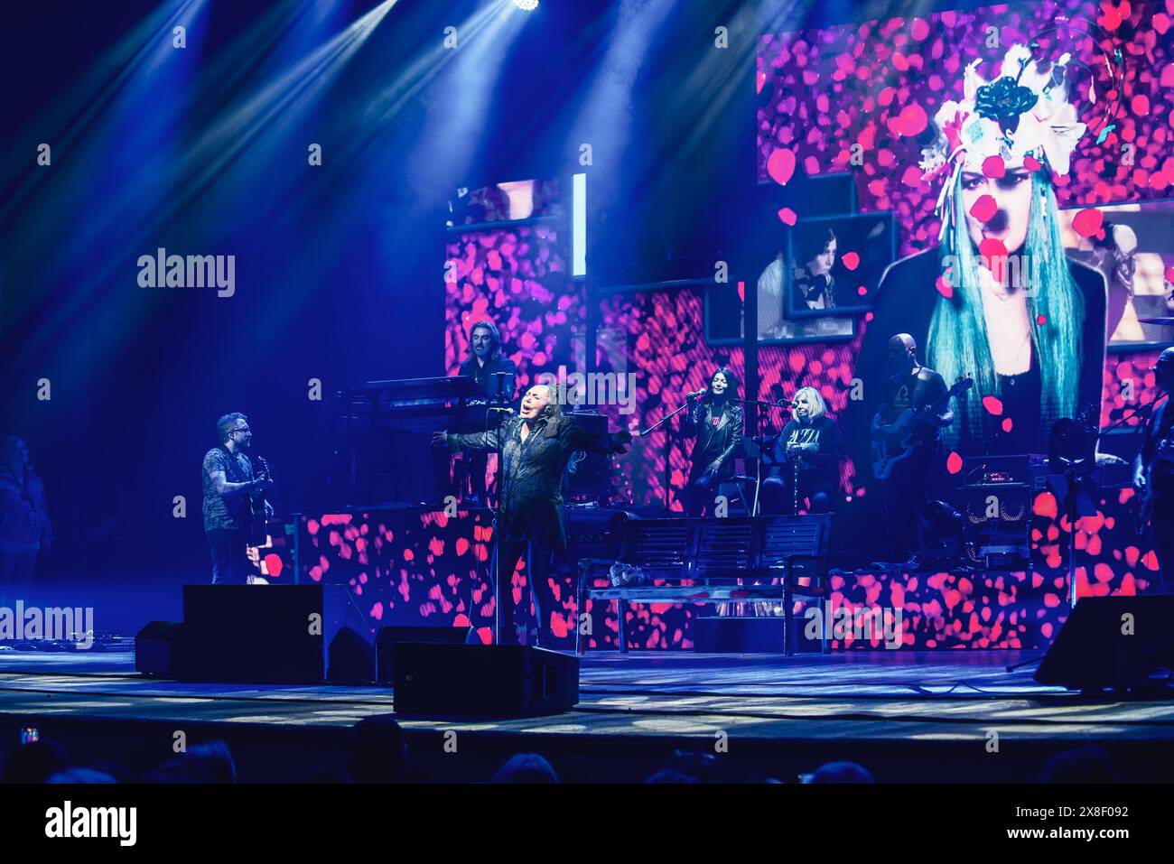 Loredana Bertè in concerto al Teatro Colosseo di Torino il 24 Maggio ...