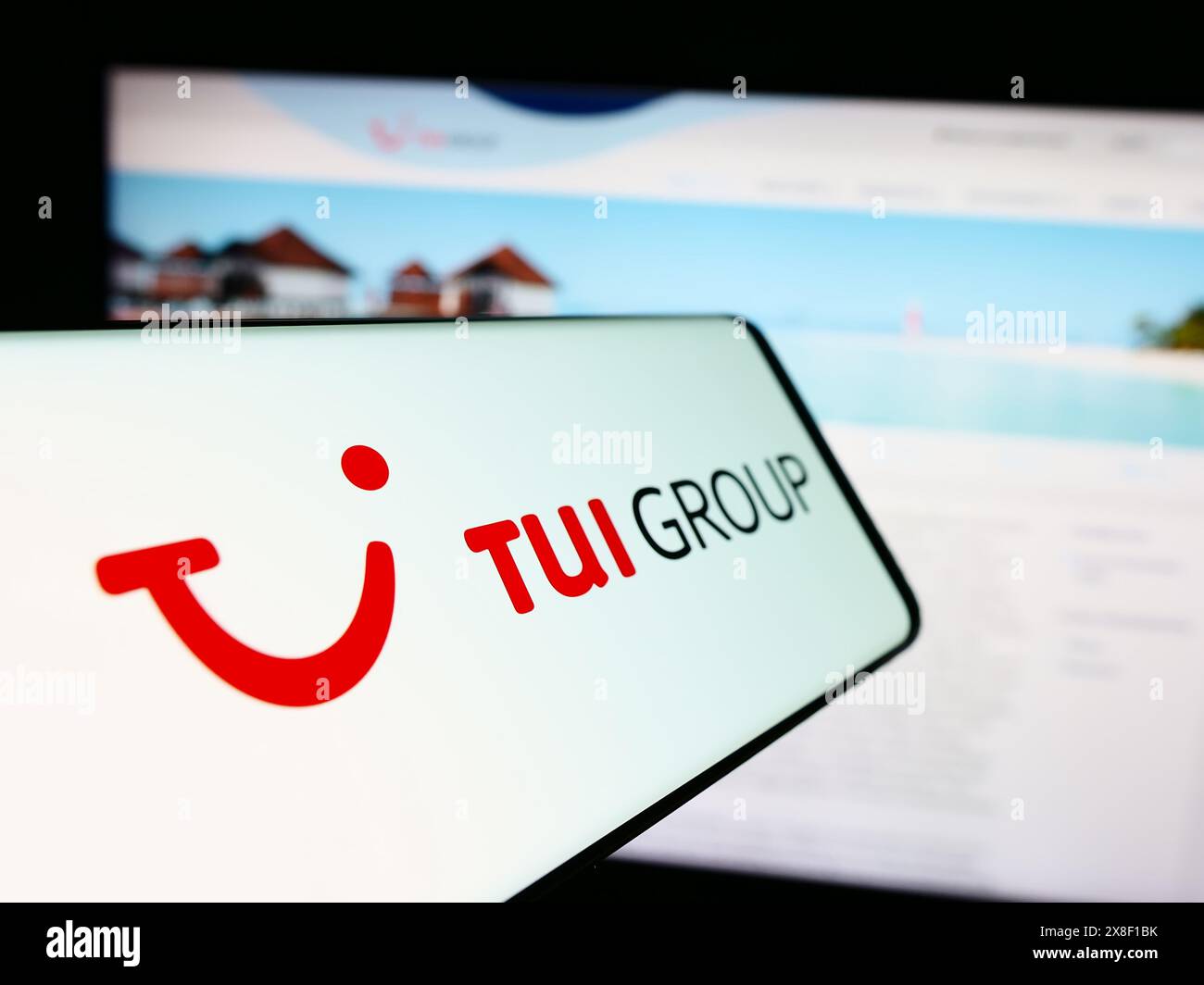Tui logo hi-res stock photography and images - Alamy