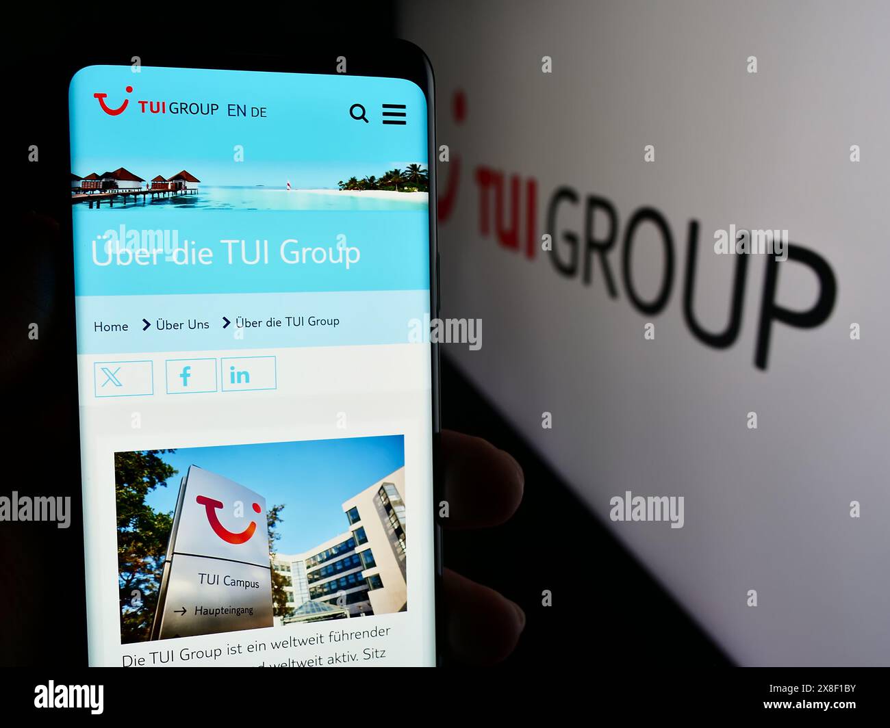 Tui logo hi-res stock photography and images - Alamy