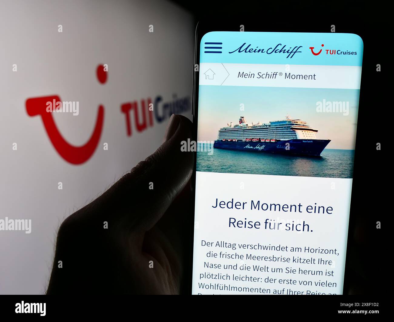 Tui cruises logo hi-res stock photography and images - Alamy