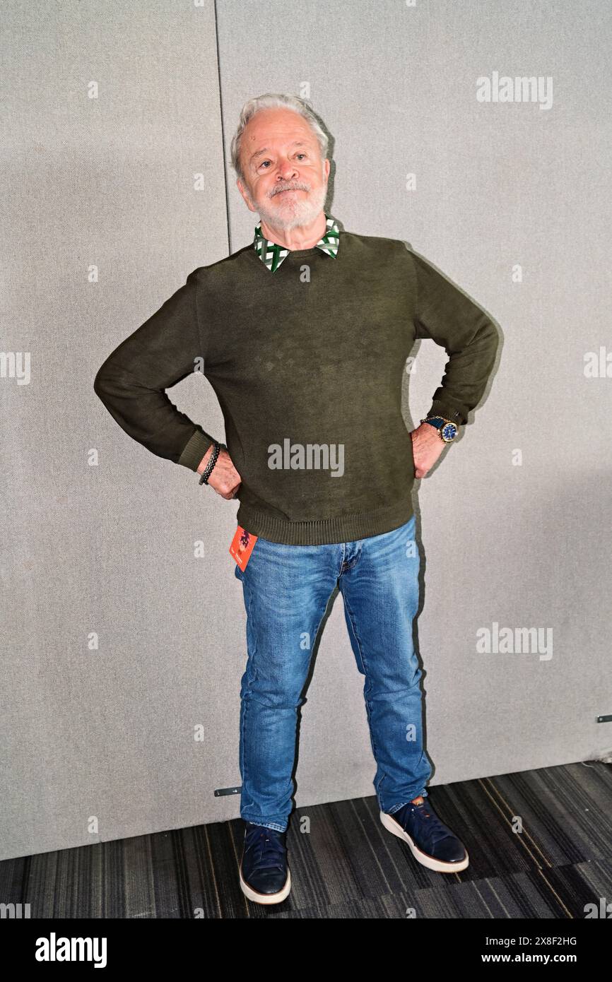 Jim Cummings 2024 @kylephillipsfun @Jovie_the_Elf 🦖💖