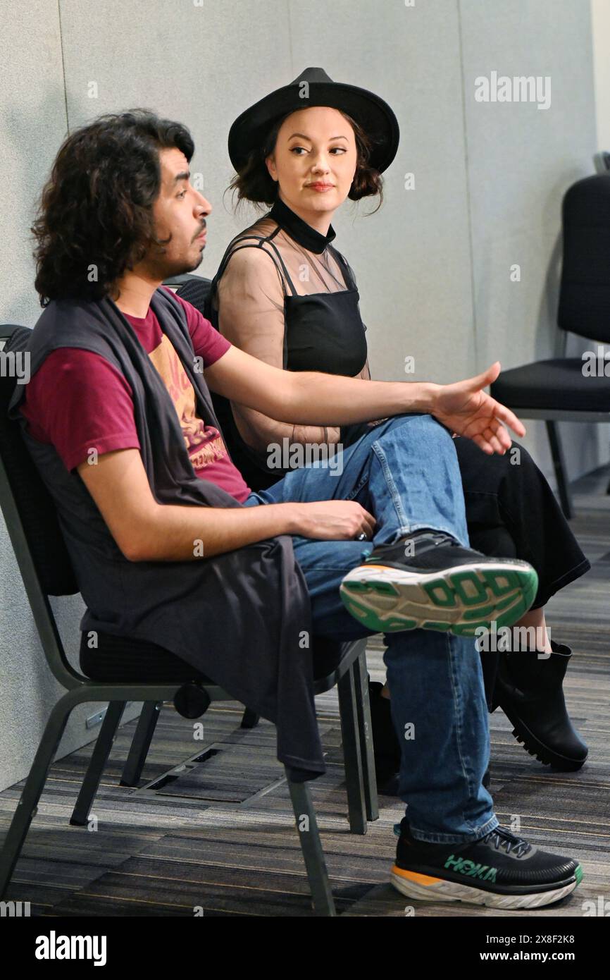 Frieren cast hi-res stock photography and images - Alamy