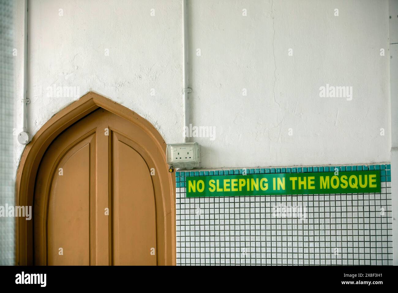 sign at Sultan Mosque, Singapore Stock Photo - Alamy