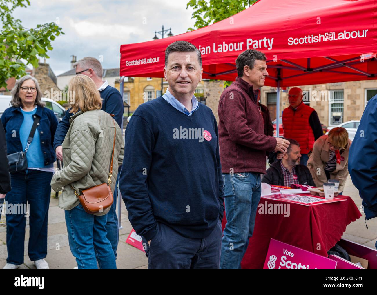 Uk 2024 general election campaign hi-res stock photography and images ...