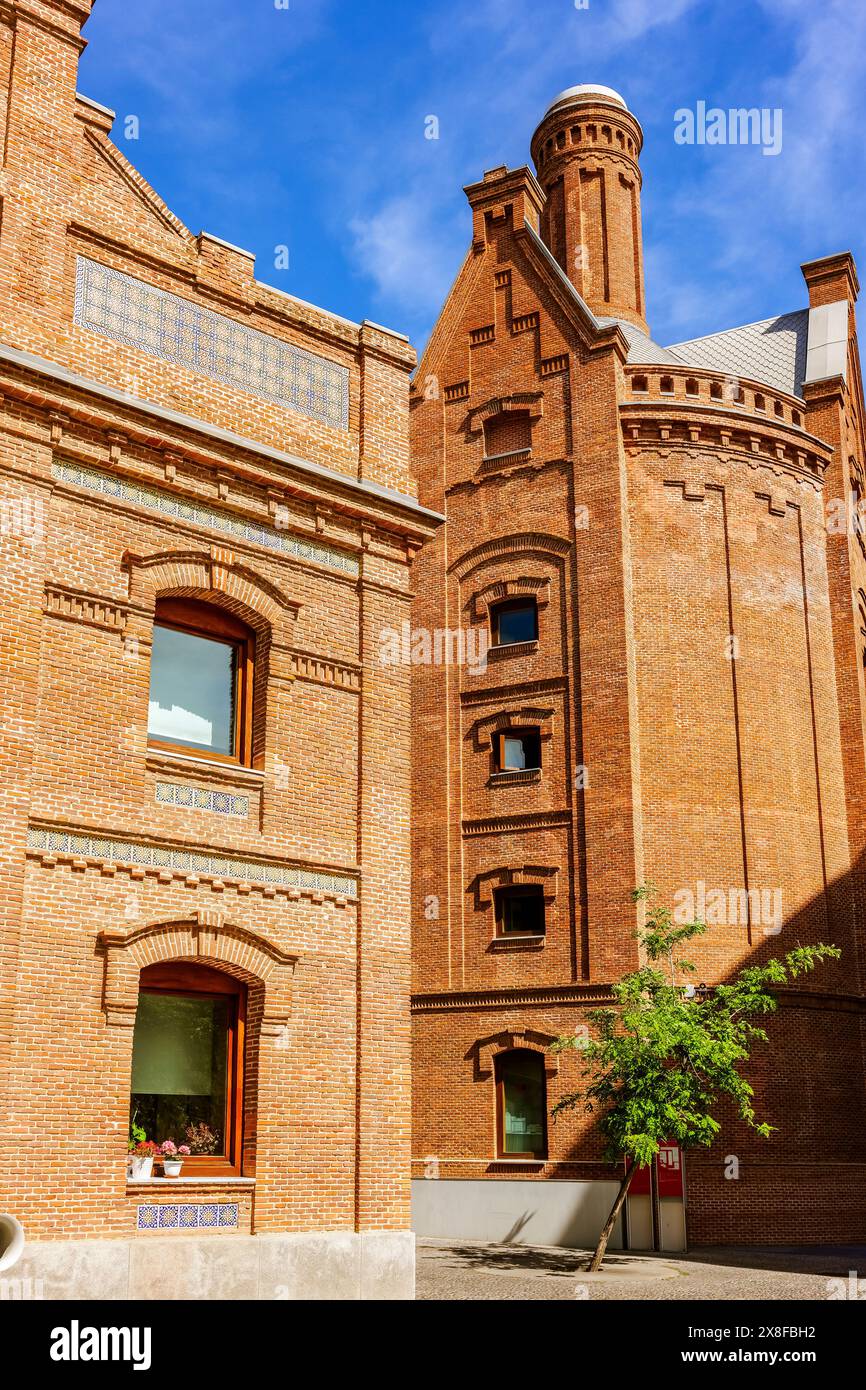 El Águila building. Madrid, Spain Stock Photo - Alamy