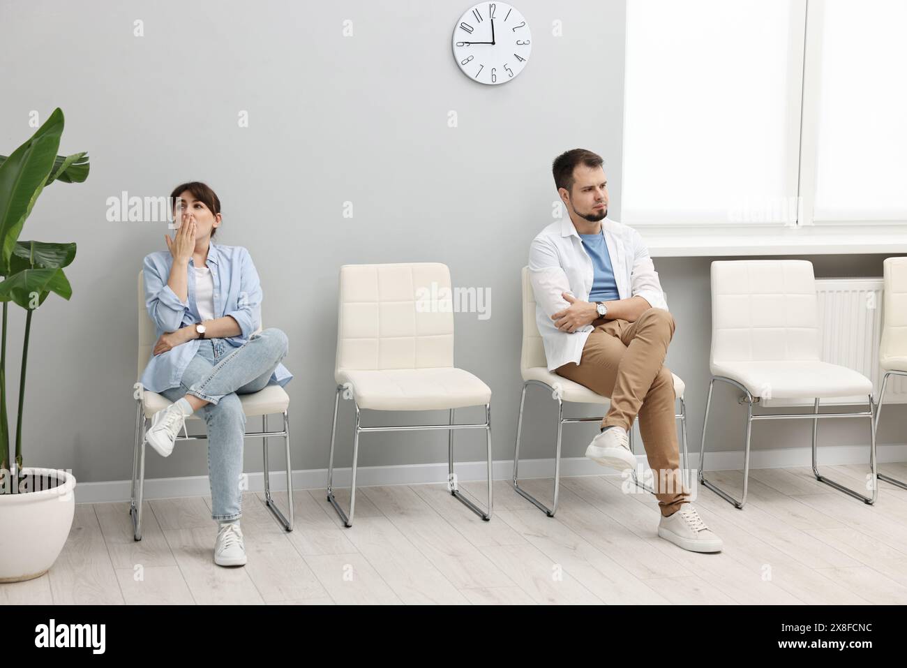 Waiting for the guest hi-res stock photography and images - Alamy