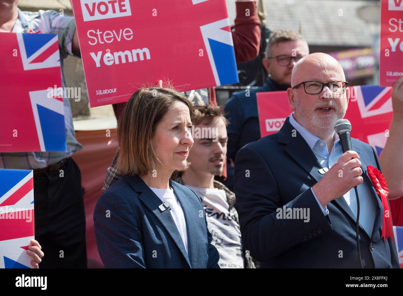Mansfield, Nottinghamshire, England, UK. 25th May, 2024. Liz Kendall MP ...
