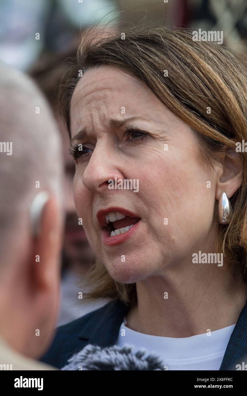 Uk 2024 general election campaign hi-res stock photography and images ...