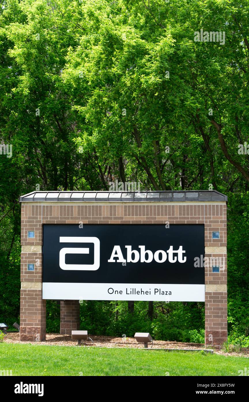 ST. PAUL, MN, USA -MAY 24, 2024: Abbott Laboratories exterior sign and logo. A Stock Photo - Alamy