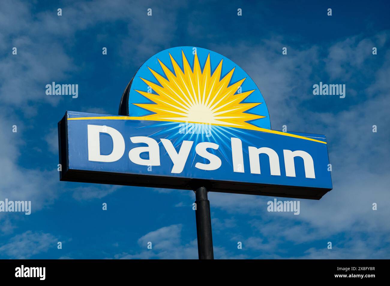 Days inn logo hi-res stock photography and images - Alamy