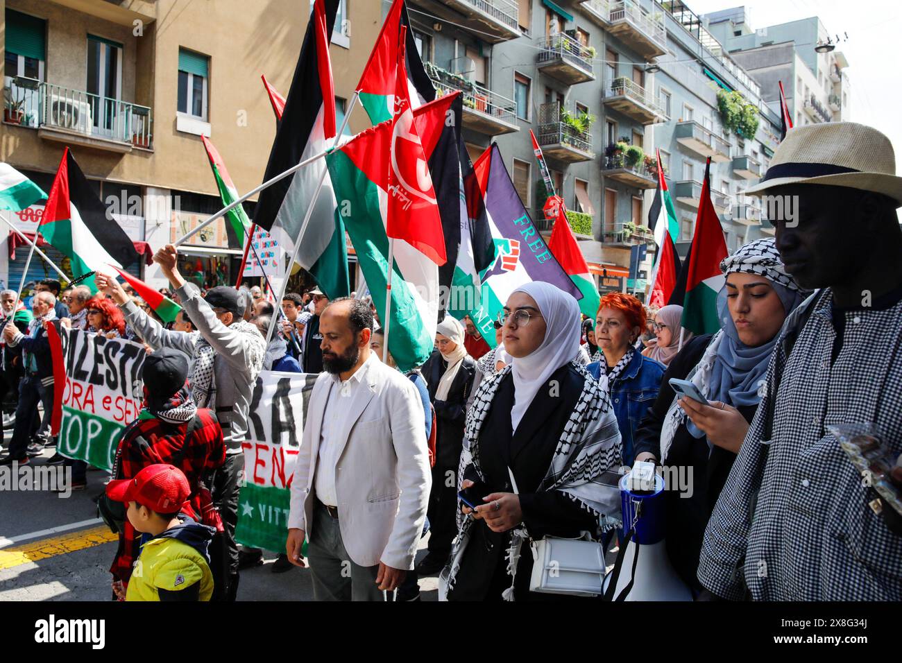 Milano, Italia. 25th May, 2024. Manifestazione Pro Palestina contro ...