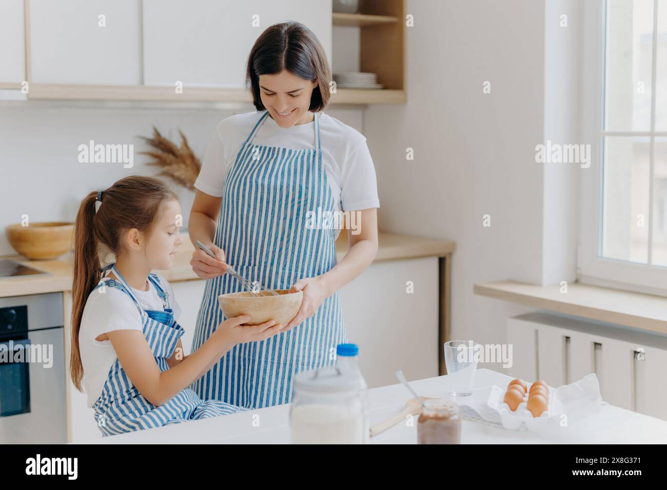 Generational cooking hi-res stock photography and images - Alamy
