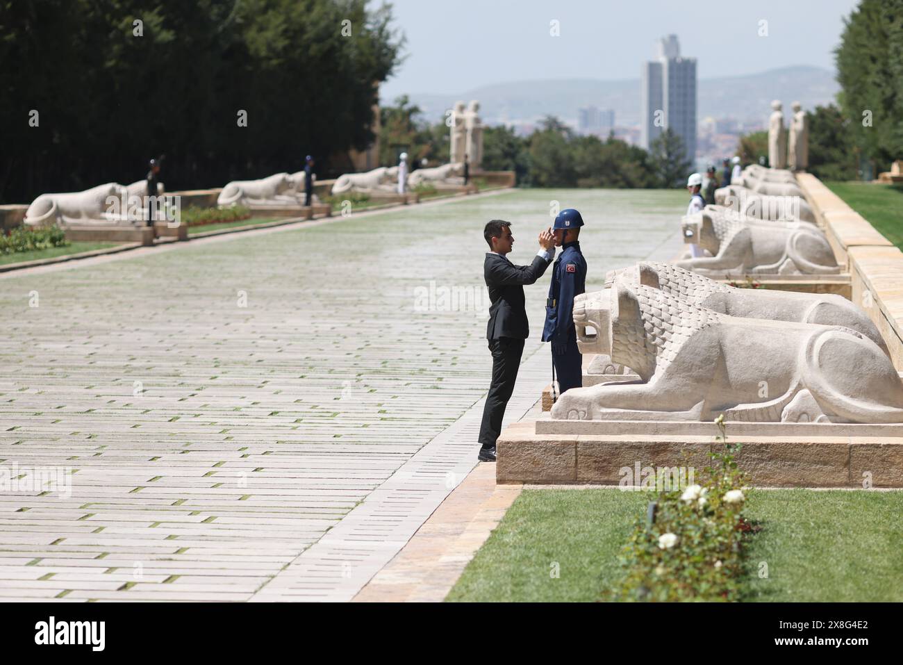 Turkish honour guards soldiers at the Anitkabir mausoleum Stock Photo ...