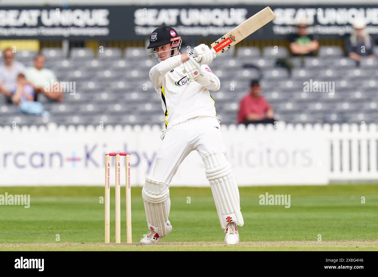 Bristol, UK, 25 May 2024. Gloucestershire's Ollie Price batting during ...