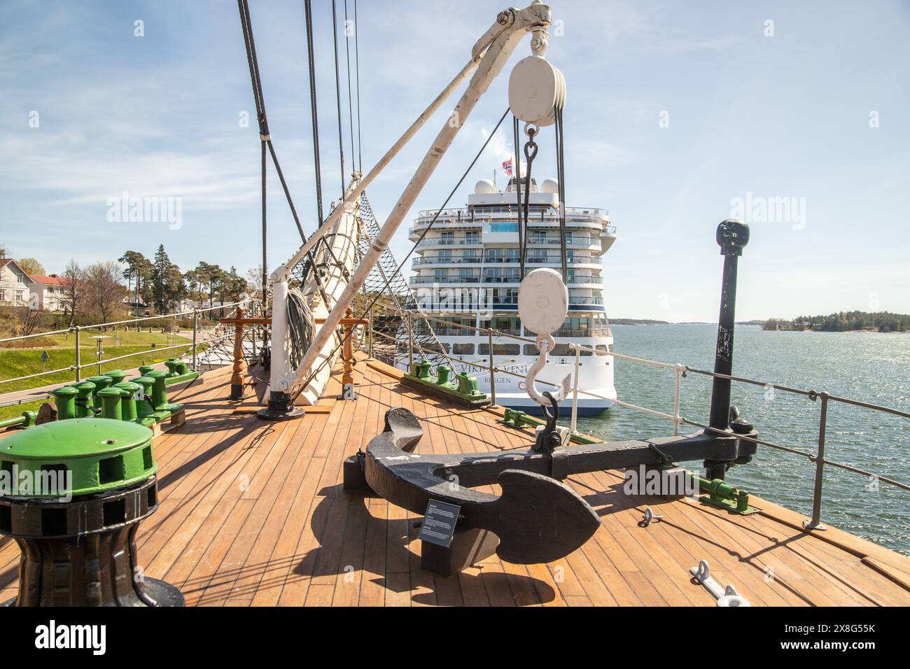 the cruise ship Viking Venus and the sailing ship Pommern in the port ...