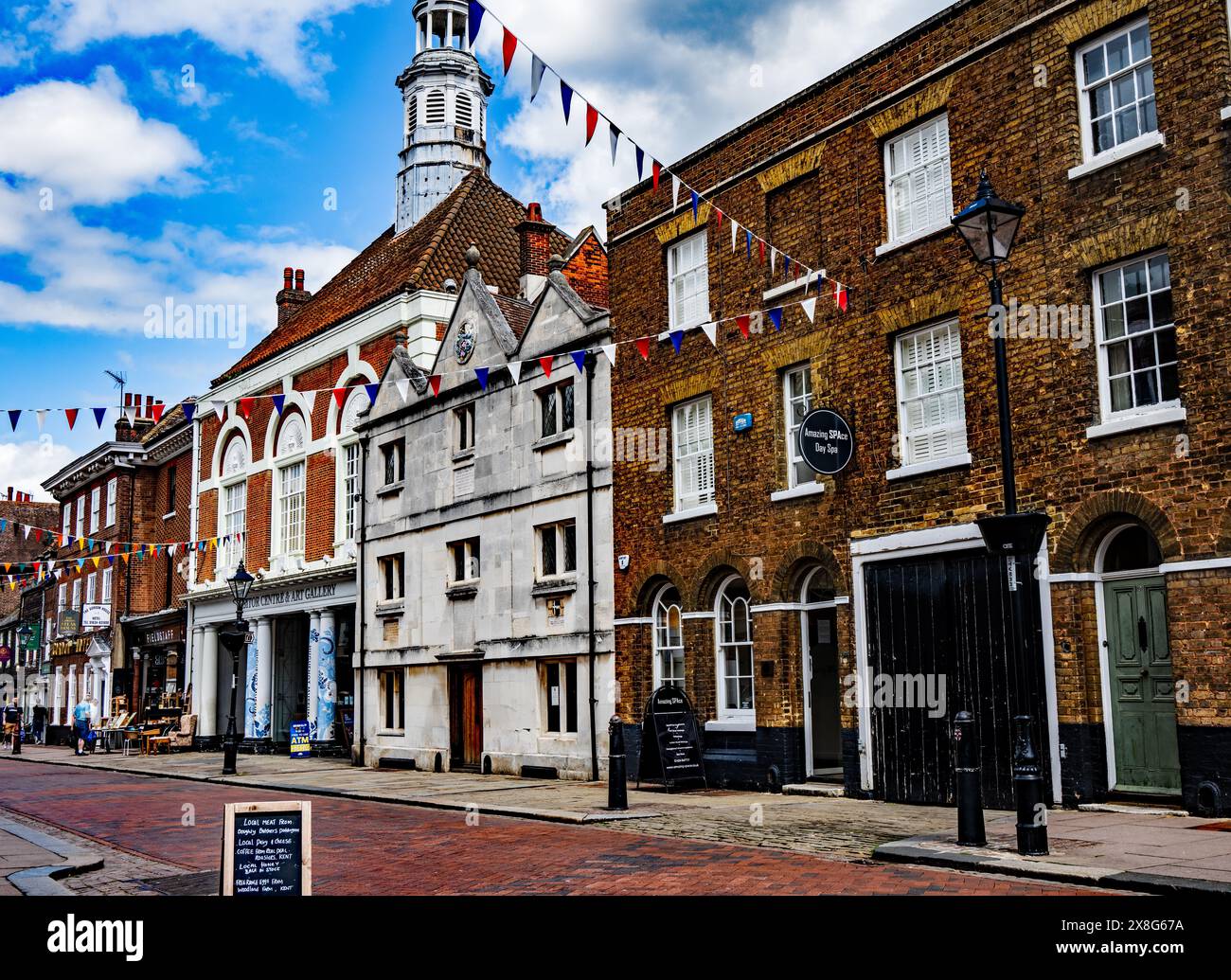 Six Poor Travellers House, High Street, Rochester, Kent Stock Photo - Alamy