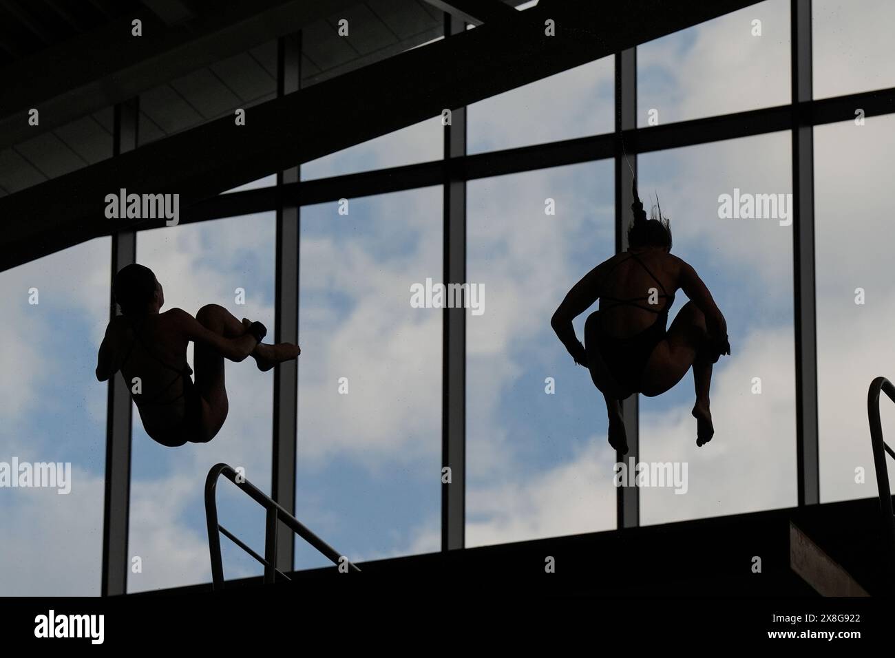 Lois Toulson (R) and Andrea Spendolini-Sirieix in action during the ...