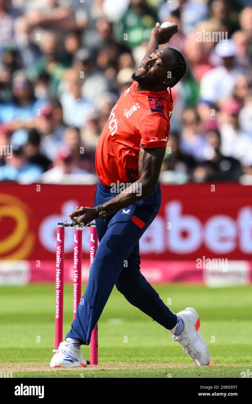 Jofra Archer of England delivers the ball during the Vitality T20 ...
