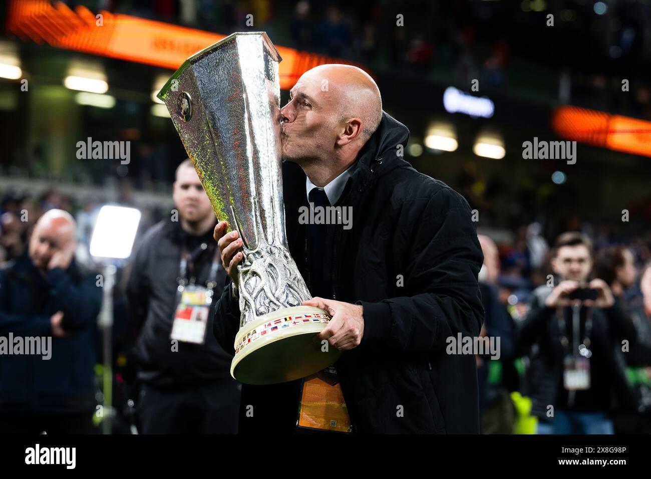 Dublin, Ireland. 22 May 2024. Luca Percassi kisses the trophy during ...