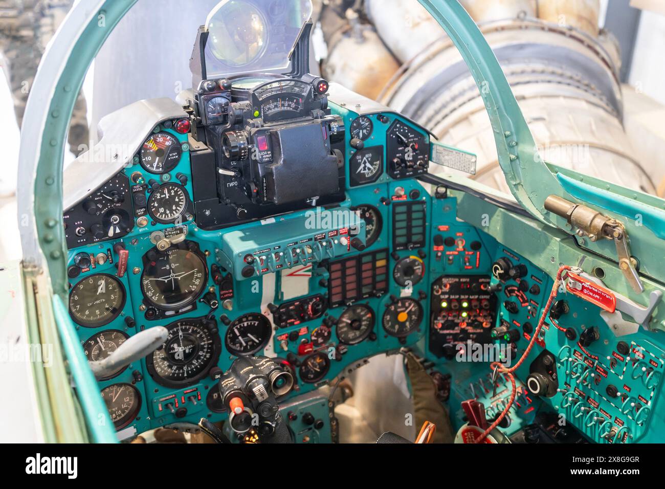 Fighter jet cockpit hi-res stock photography and images - Alamy