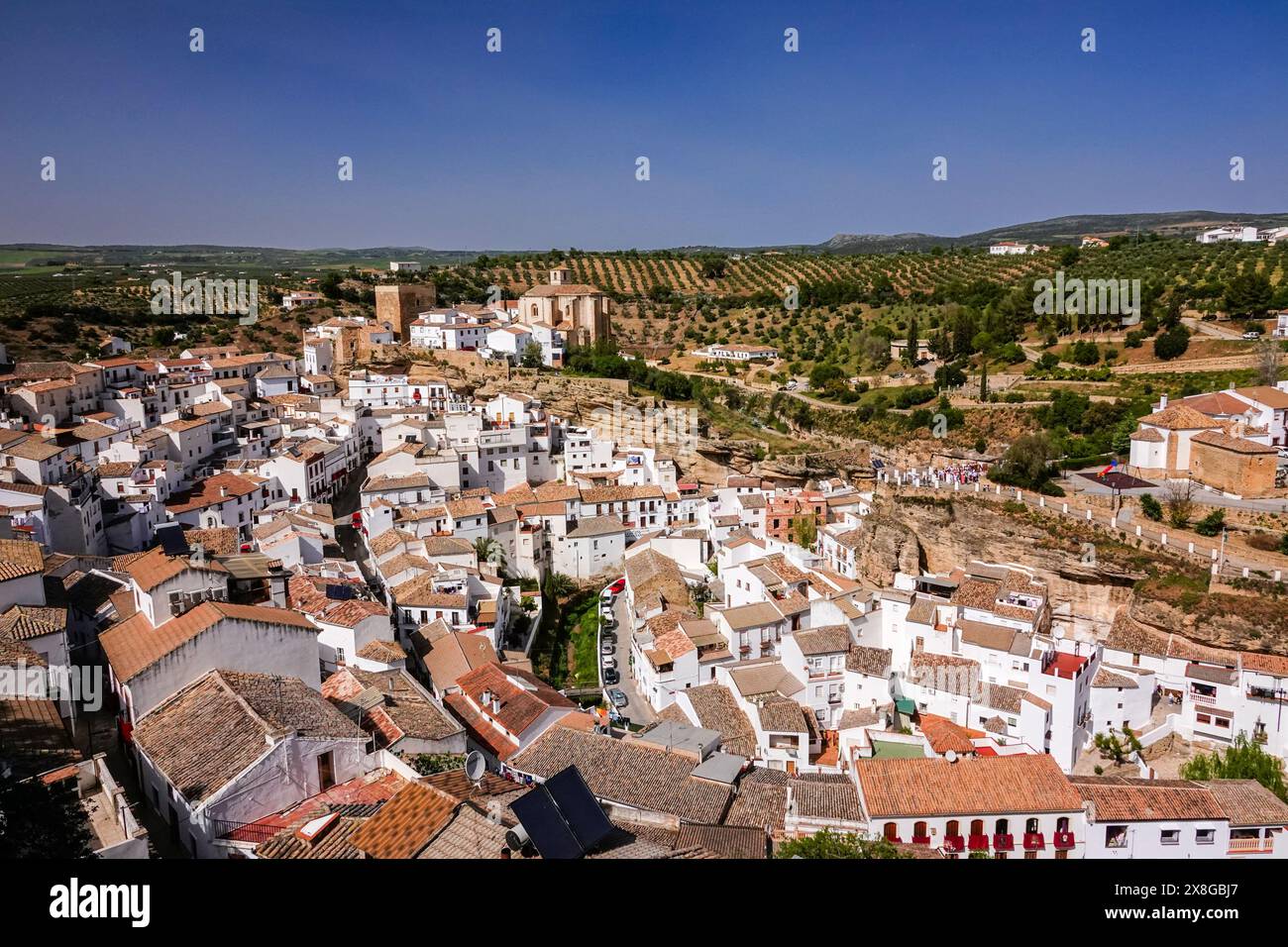 Skyline view of the unique pueblos blanco of Setenil de las Bodegas ...