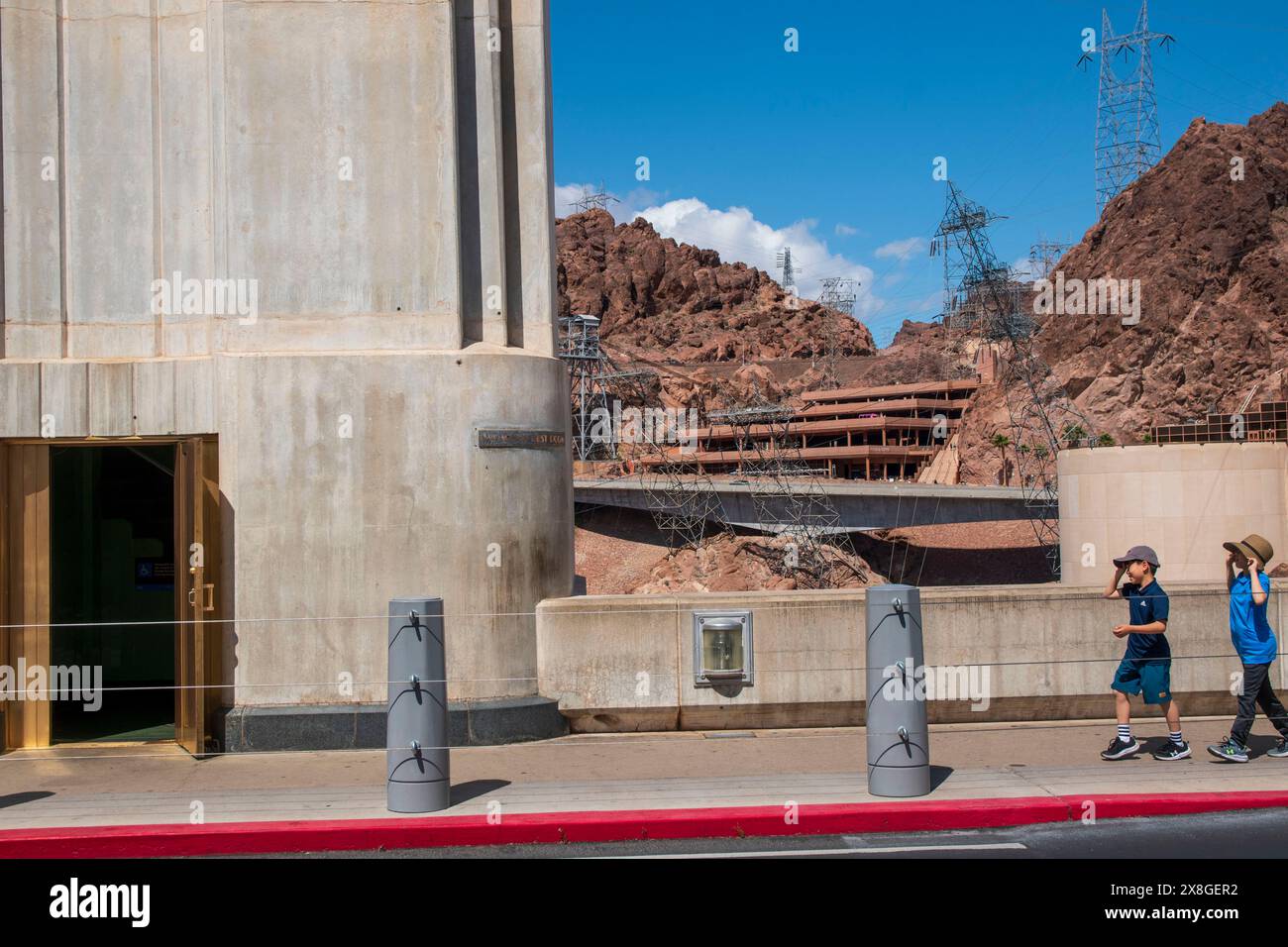 The construction of the Hoover Dam near Las Vegas, NV, created Lake ...