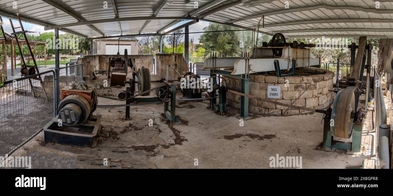 The original deep well at Kibbutz Ruhama, Israel Stock Photo - Alamy