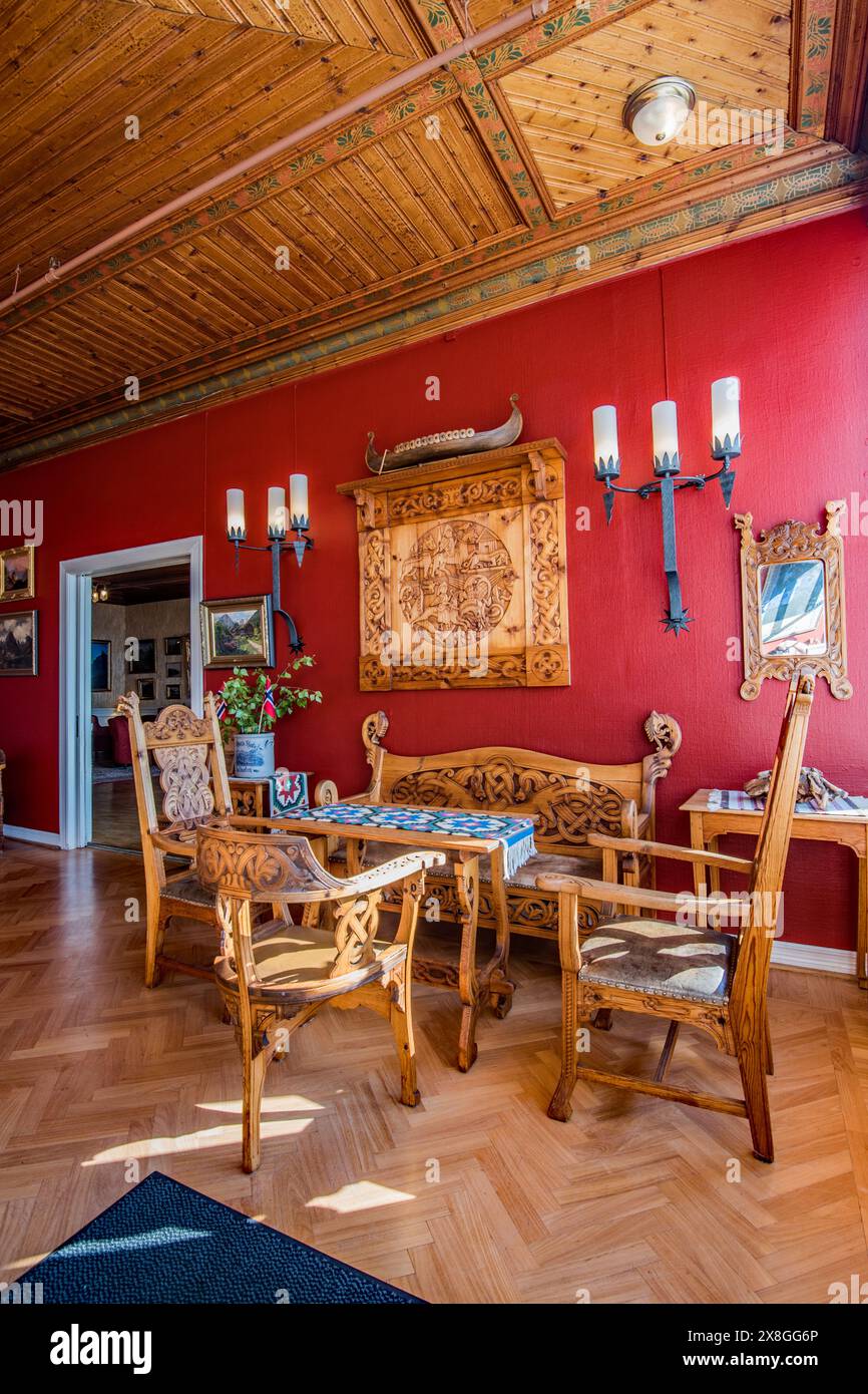 Beautiful & fascinating furniture in Høyvik Hall carved in dragon style ...